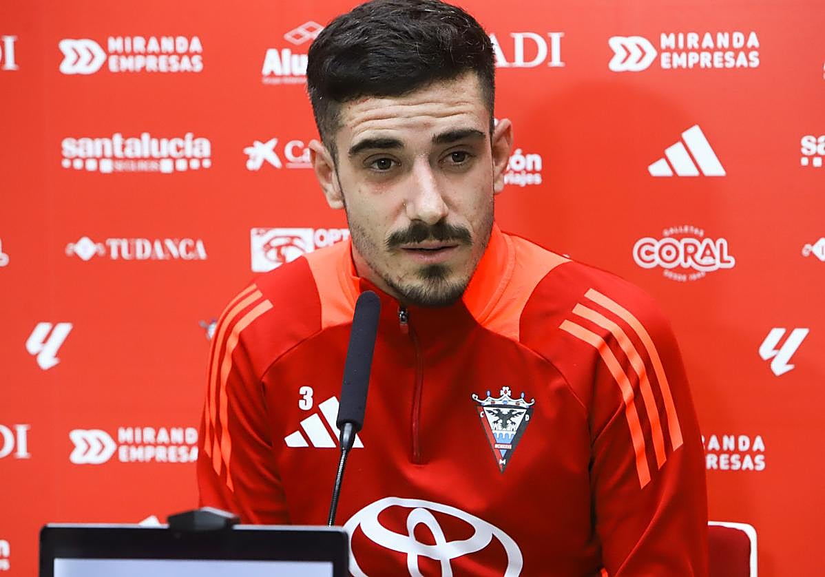 Julio Alonso avanza, ya toca balón y se apunta al tramo final del Mirandés | El Correo